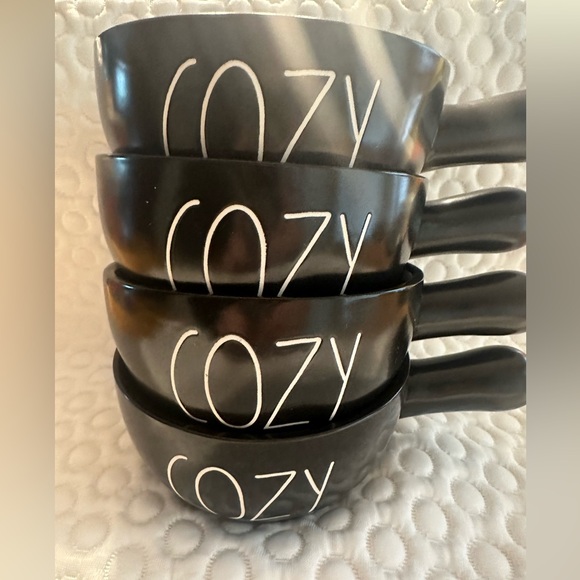 Rae Dunn | Dining | Set Of 4 Rae Dunn Black Soup Bowl Cozy With Handle ...